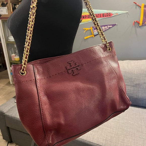 Tory Burch | Bags | Tory Burch Mcgraw Leather Slouch Tote Imperial Garnet Chained | Poshmark